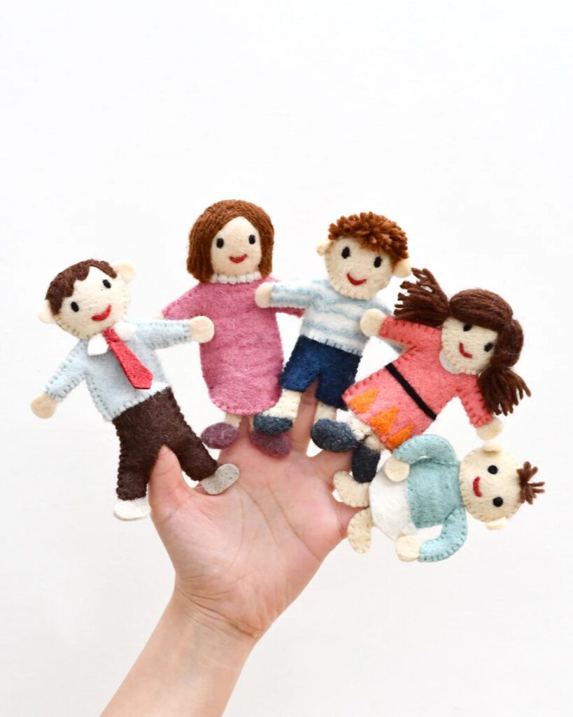 Finger Family Felt Puppets | Bring to Life the Beloved Finger Family